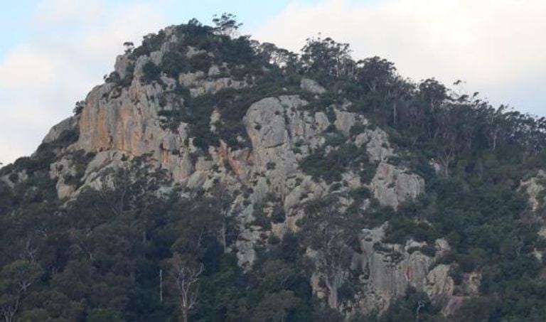 Alkaline Rocks Atlas of Australia | EFTF